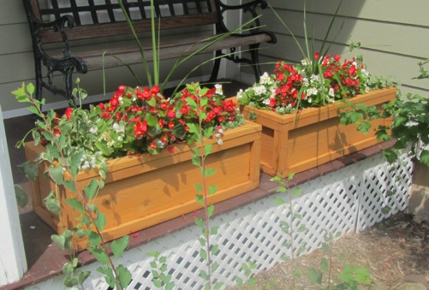 DIY Flower Boxes - A fun woodworking project for any skill level
